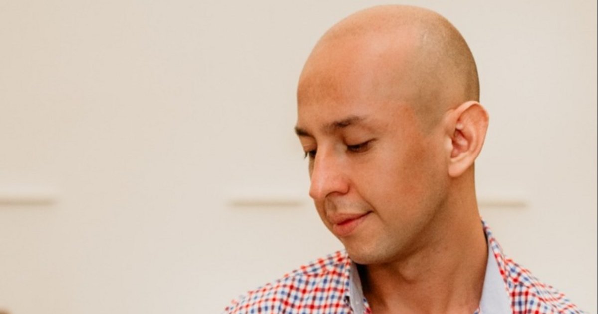 El escritor Juan Páez presenta su libro de poemas en la ciudad
