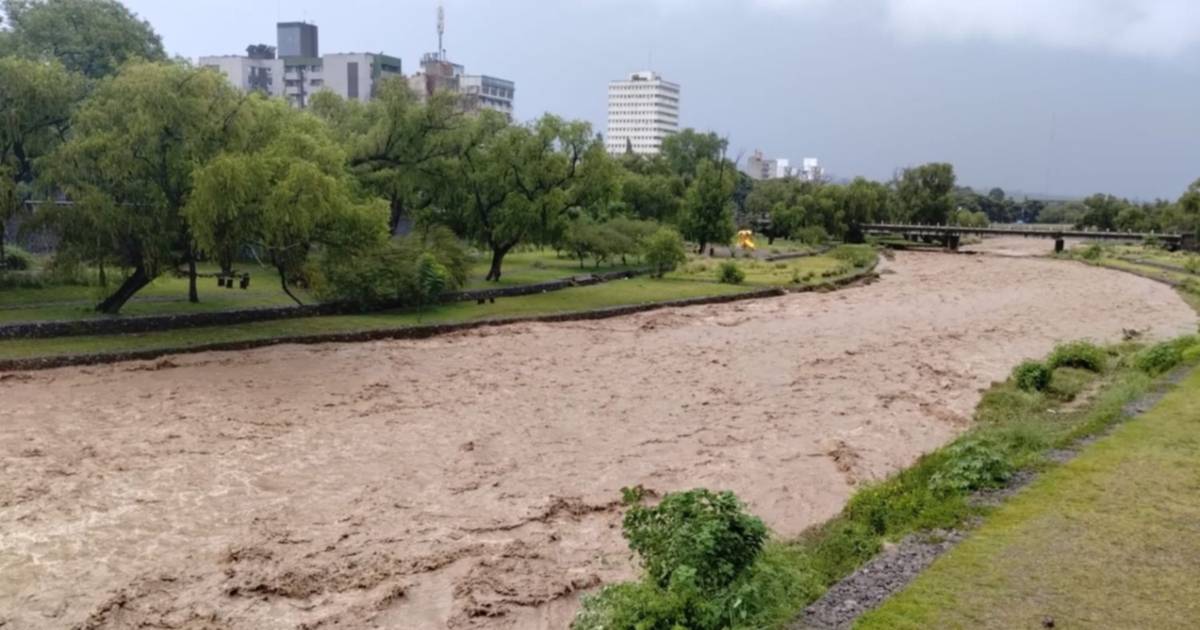 Por la crecida del río xibi Xibi cerraron el Parque Lineal