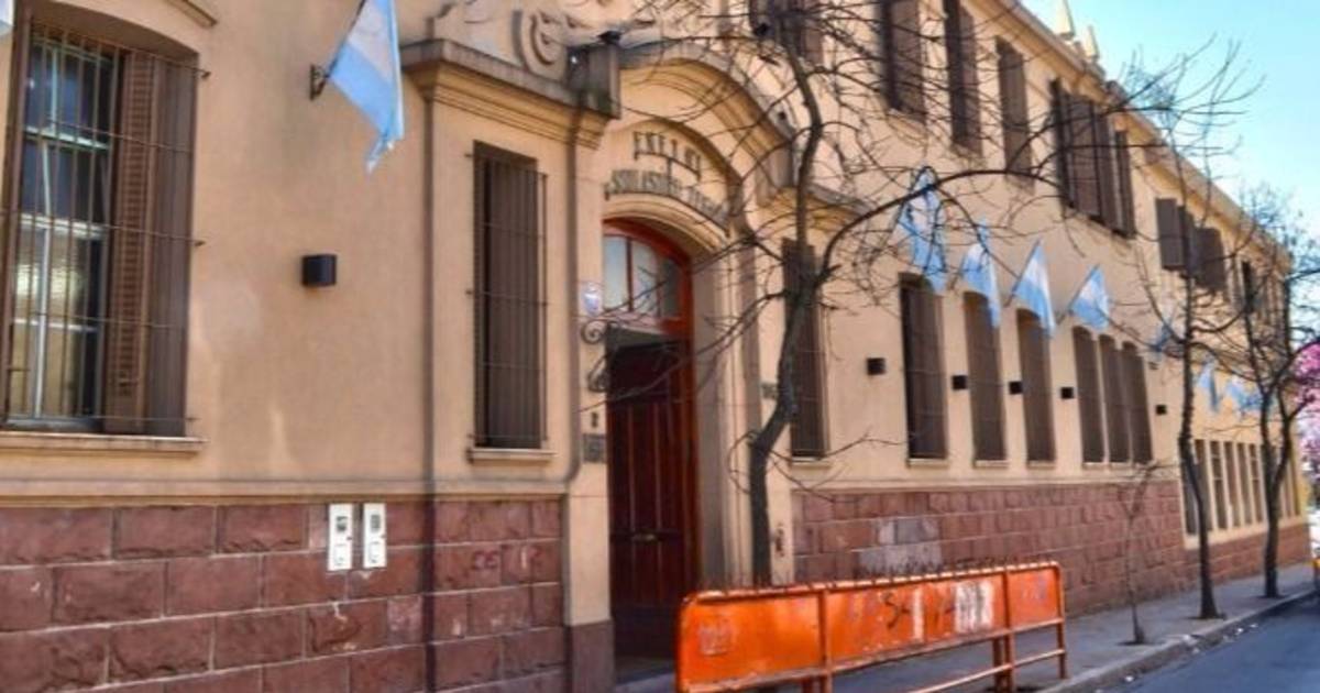 Reunión informativa en la Enet 1