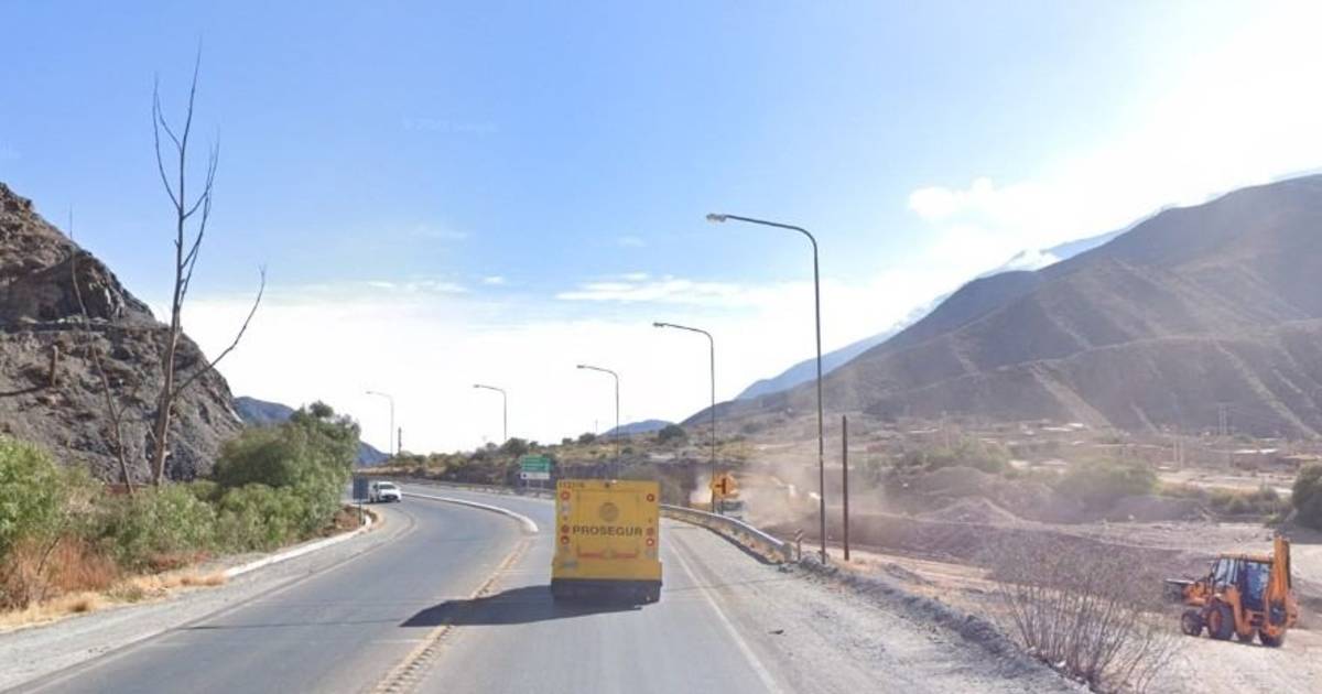 Salvó su vida de milagro tras embestir a un caballo