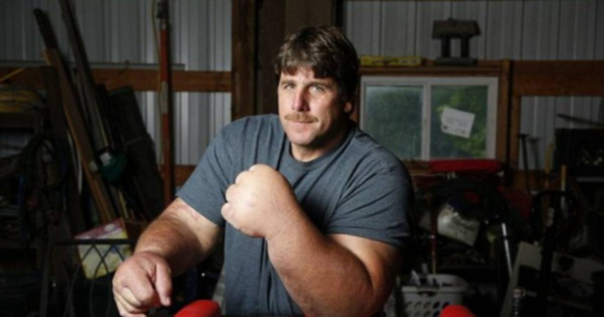 Hombre de brazos gigantes es el mejor en pulseadas | Jeff Dabe, Daily ...