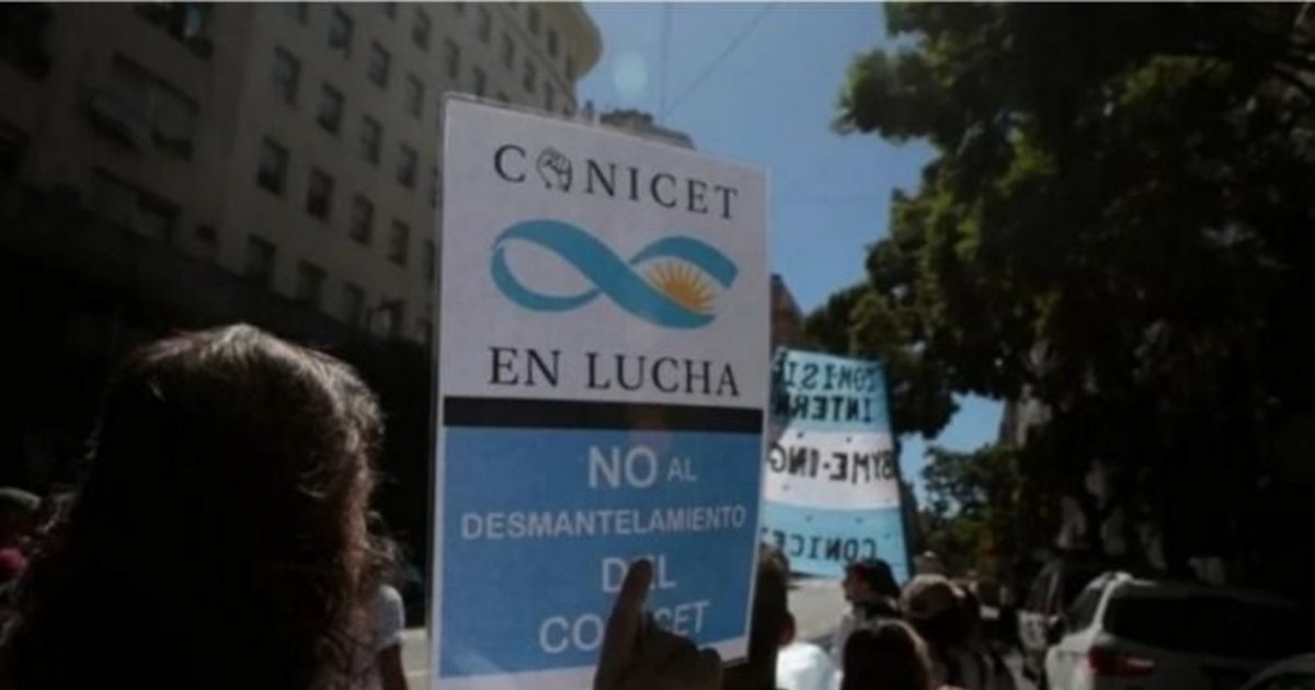 Con paro y vigilia, se reactiva la protesta en el Conicet