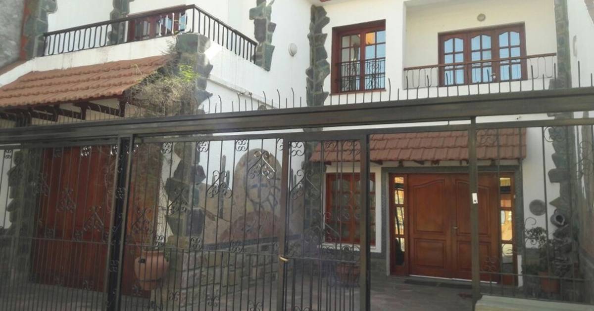 ¿Una caja fuerte detrás de una falsa pared?