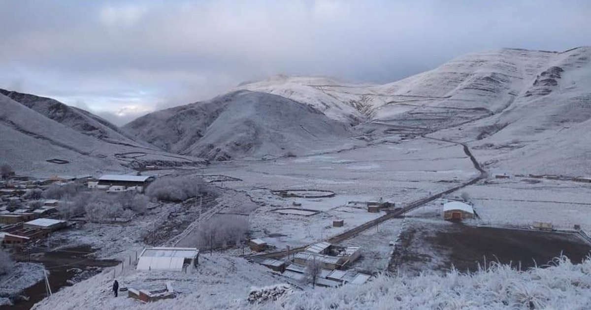La nieve sorprendió a pobladores de Santa Ana
