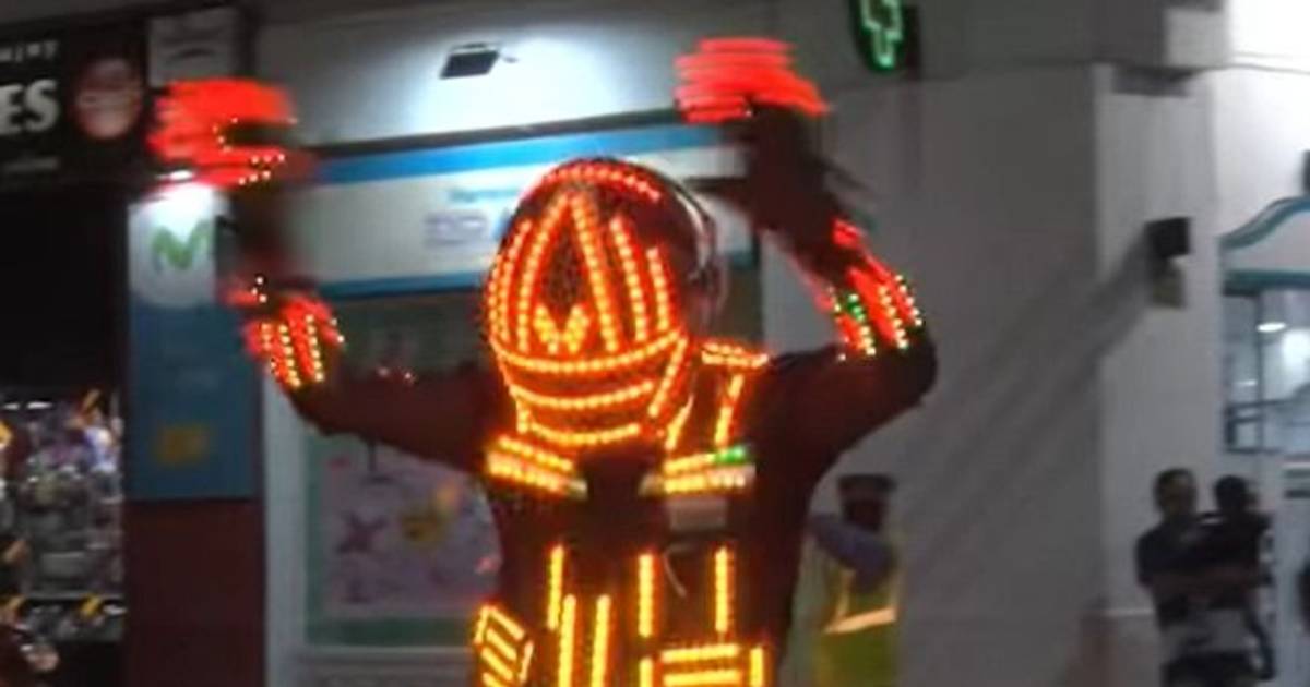 VIDEO. Buscan nombre para el "robot de tránsito" de la Muni