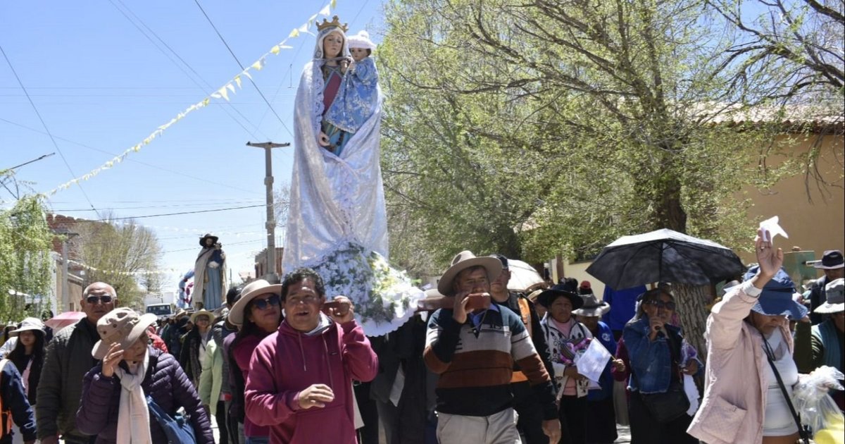 Abra Pampa honró a su santa patrona, la Virgen del Rosario