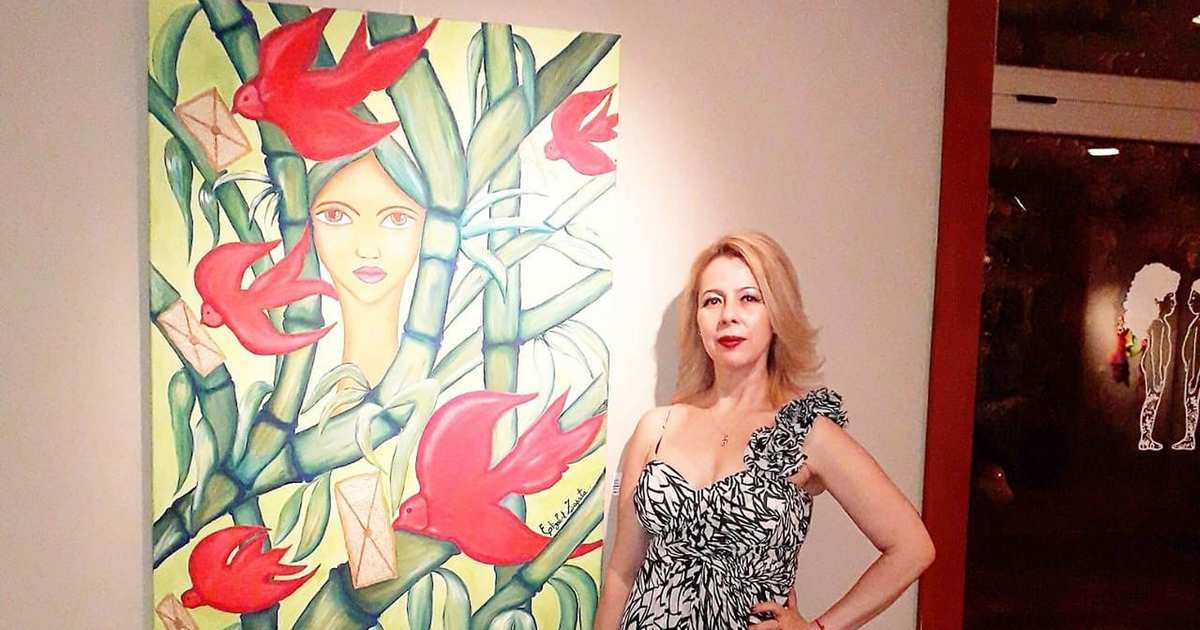 La artista Elizabeth Zapata expone su singular obra