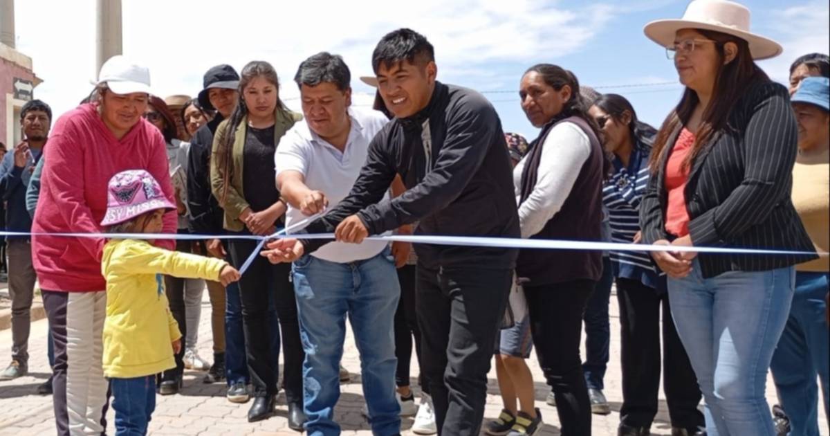 Machaca inauguró otra obra